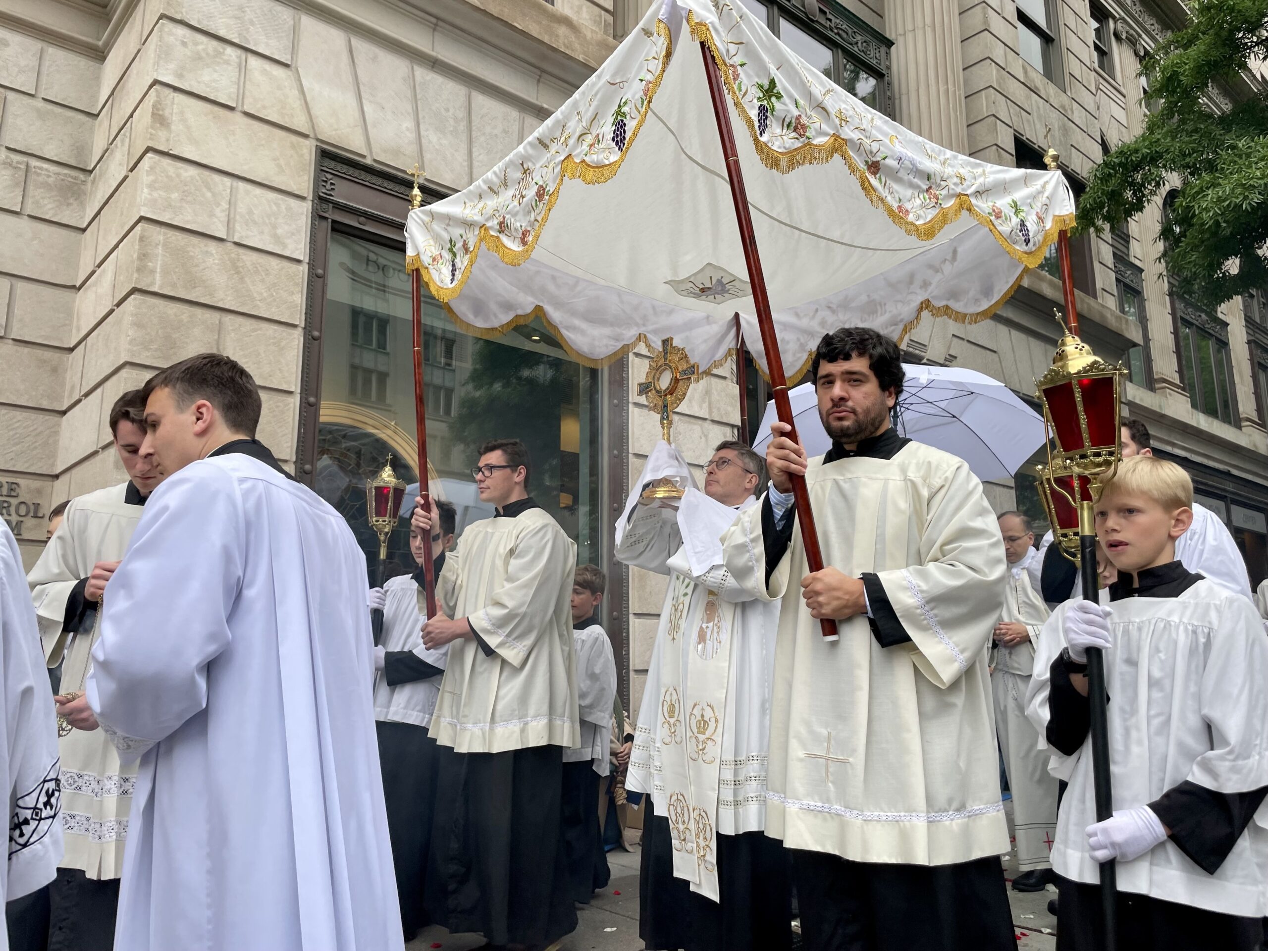 Eucharistic procession through streets of nation's capital draws ...