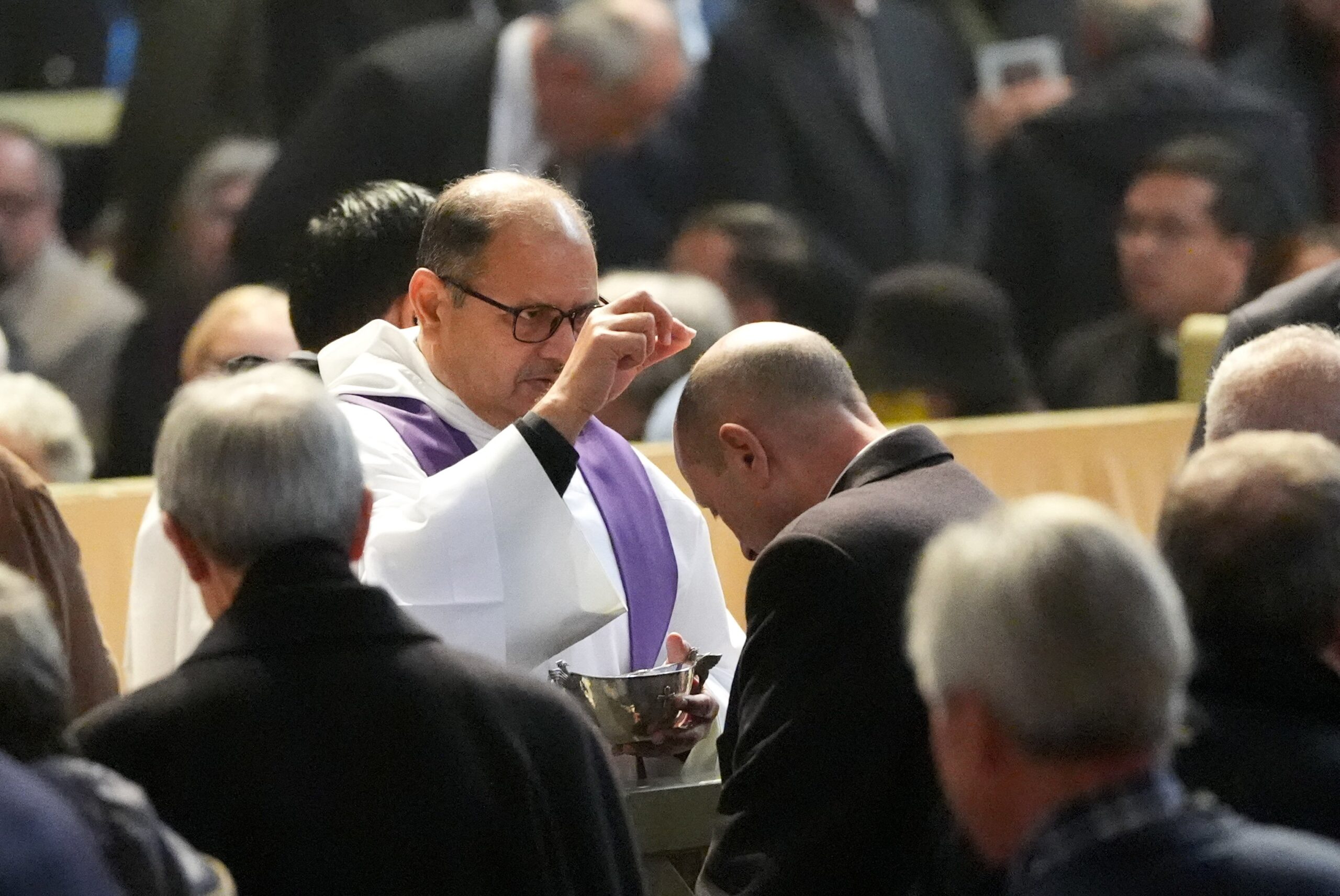 Pope text: Ash Wednesday teaches human fragility, Gospel hope - The ...