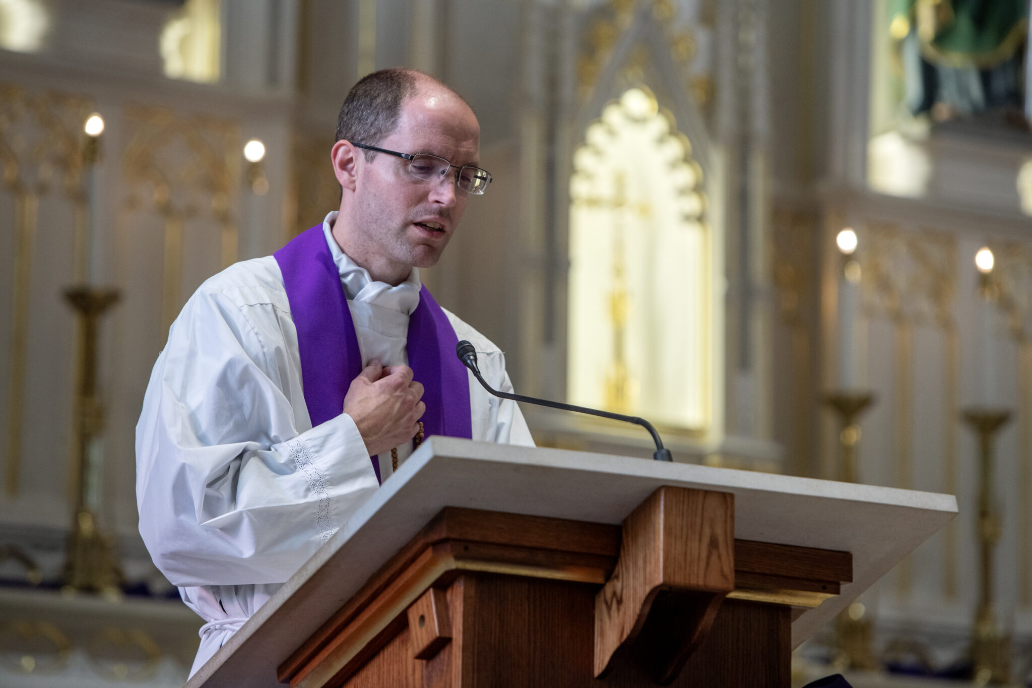 Rural Kansas parish holds rosary and Mass for beloved priest tragically ...